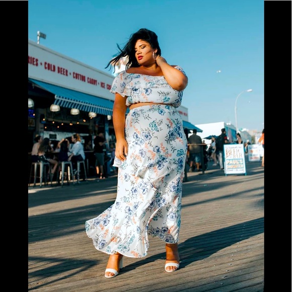 Fashion to Figure | Skirts | Floral Skit Set | Poshmark